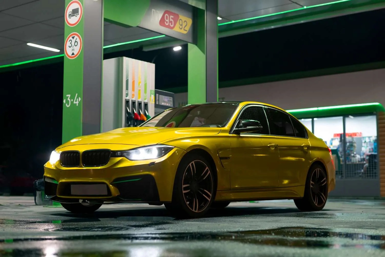 Top 5 Fastest BMW Cars in 2025 | Fastest BMW Models - Carchhe